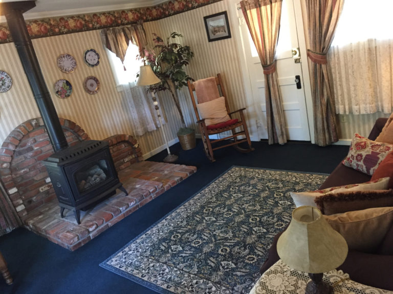 Check Into the Charming Julian Hotel [Updated with COVID Status ...